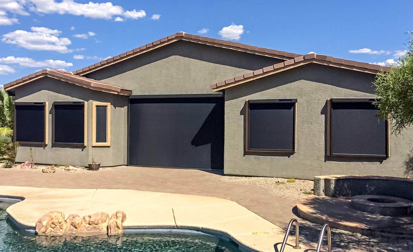 Motorized Retractable Screens for Comfort - Total Screen